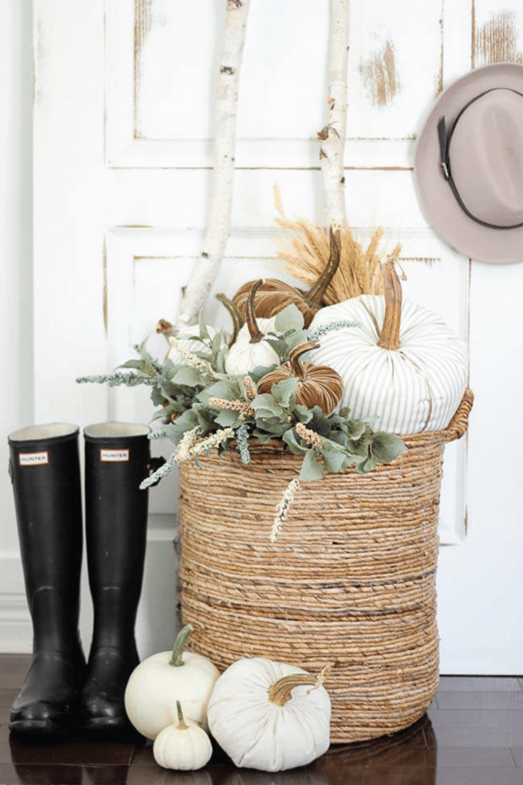 The Best Farmhouse Fall Inspiration - Home Sweet Farm Home